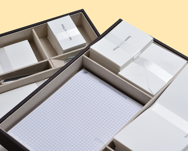 Caja Fina de Papelería Personal en Cartón Reforzado - GRAFFER